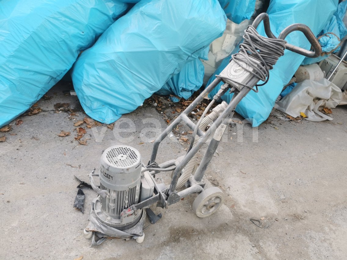 Aktuální aukce: #13944 HTC 280 - Dražby vozidel | Veacom