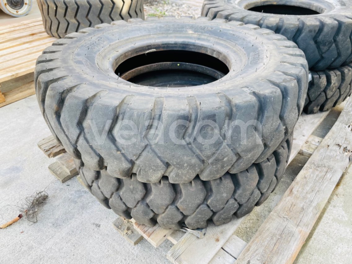 Aktuální aukce: #3691 Pneu BKT PL 801 4 ks - Dražby vozidel | Veacom